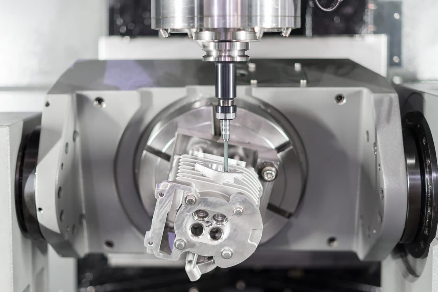 The Differences Between Simultaneous 5-Axis And 3+2 Axis Machining | Rapid Axis