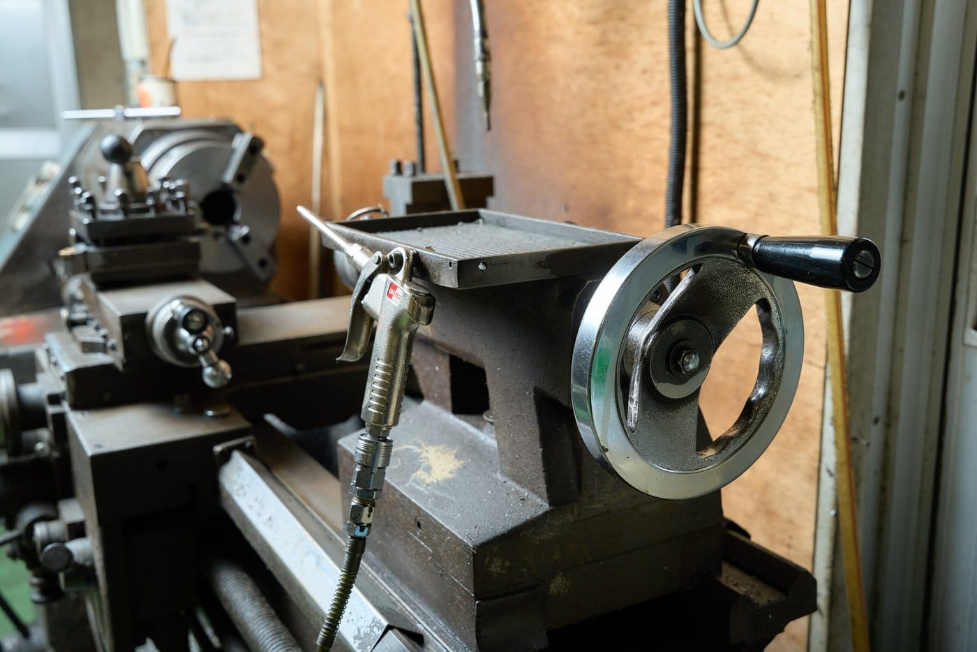 What Is The Difference Between A Lathe And A Turning Center? | Rapid Axis
